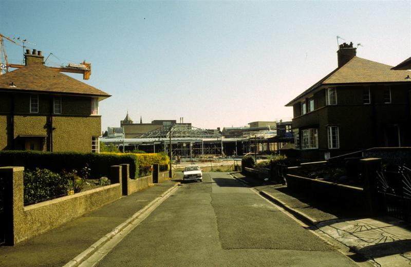 Howgate Shopping Centre site from Pleasance Gardens during construction ...