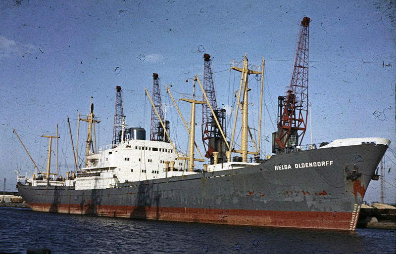 Ship 'Helga Oldendorff' at Grangemouth docks - Falkirk Council
