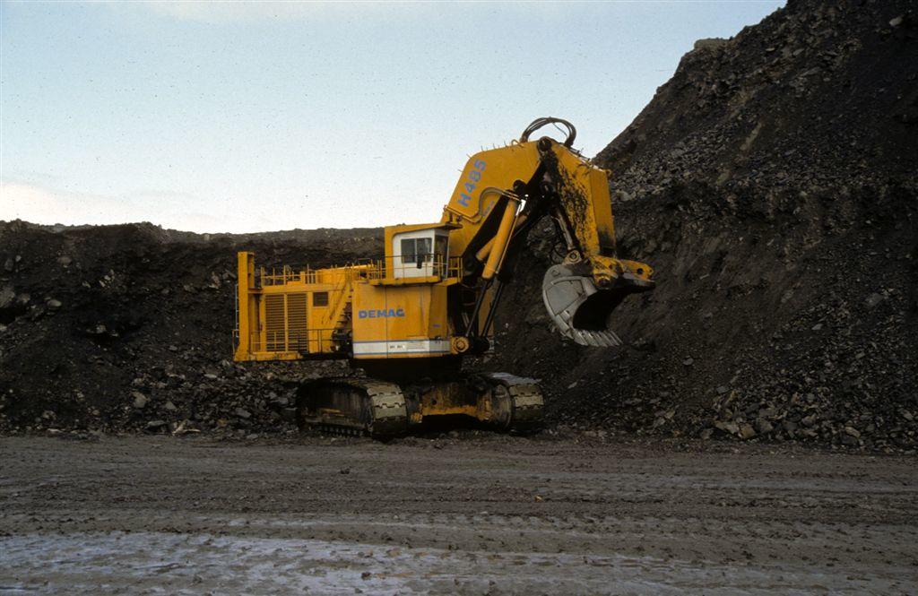 Demag H485 Excavator at Roughcastle - Falkirk Council