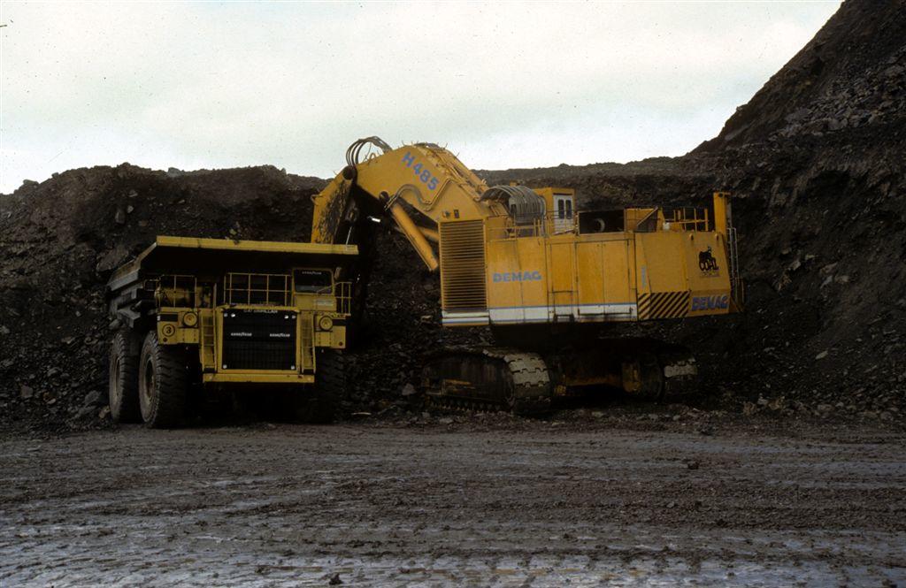 Demag H485 Excavator and Tipper at Roughcastle - Falkirk Council