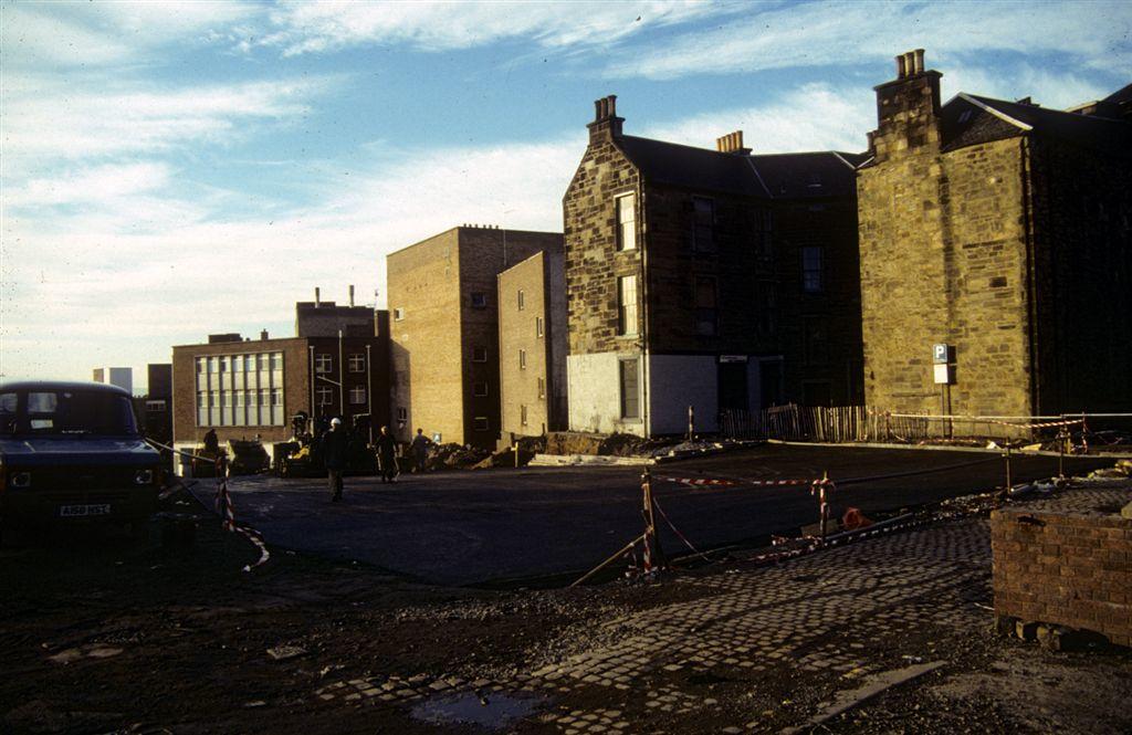 Howgate Shopping Centre site from Baxters Wynd during construction ...