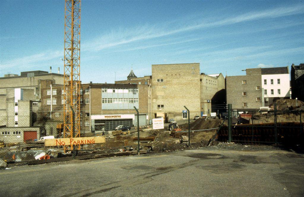 Howgate Shopping Centre site from rear of High Street during ...