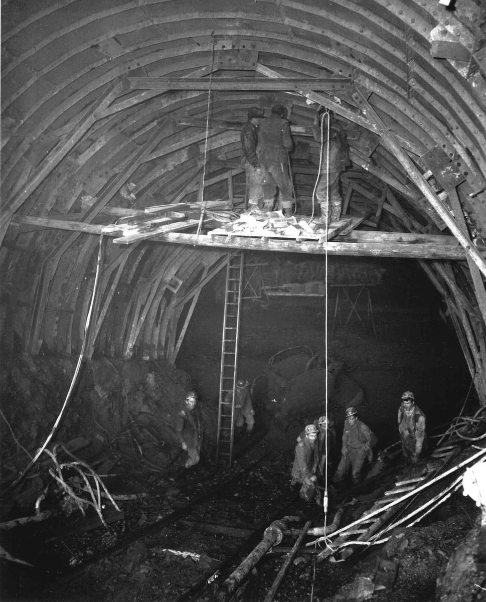 Clay mine tunnel - Falkirk Council