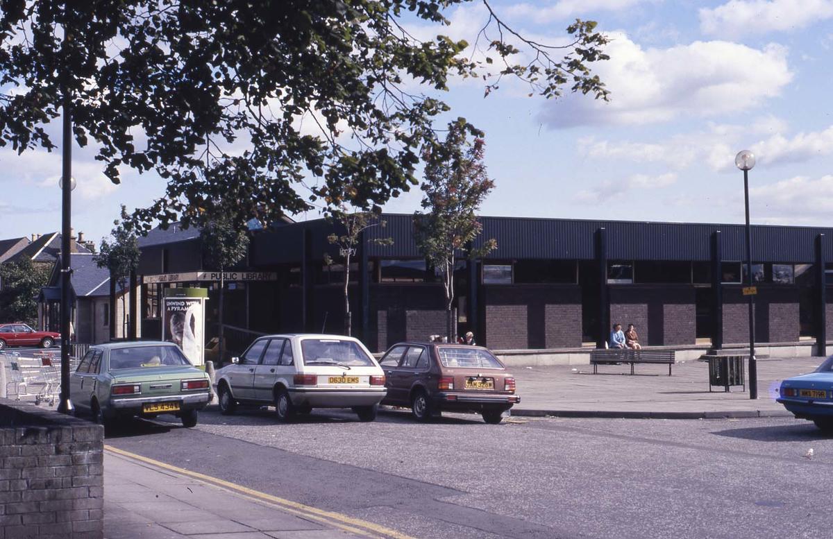 Larbert Library - Falkirk Council