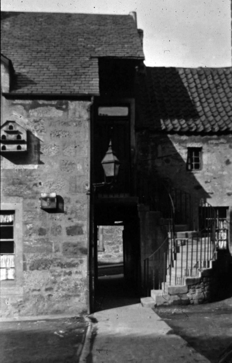 Close of Howgate - Falkirk Council