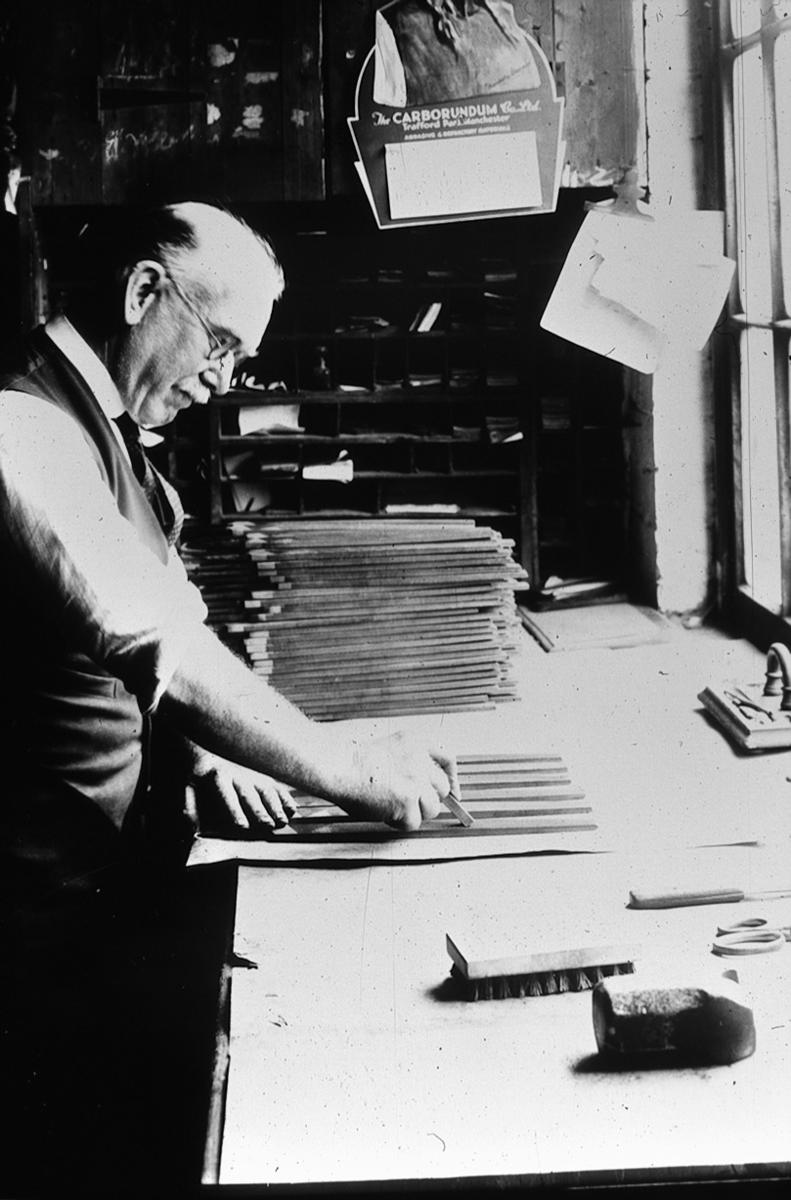 File worker, W B Henderson Ltd, Falkirk - Falkirk Council