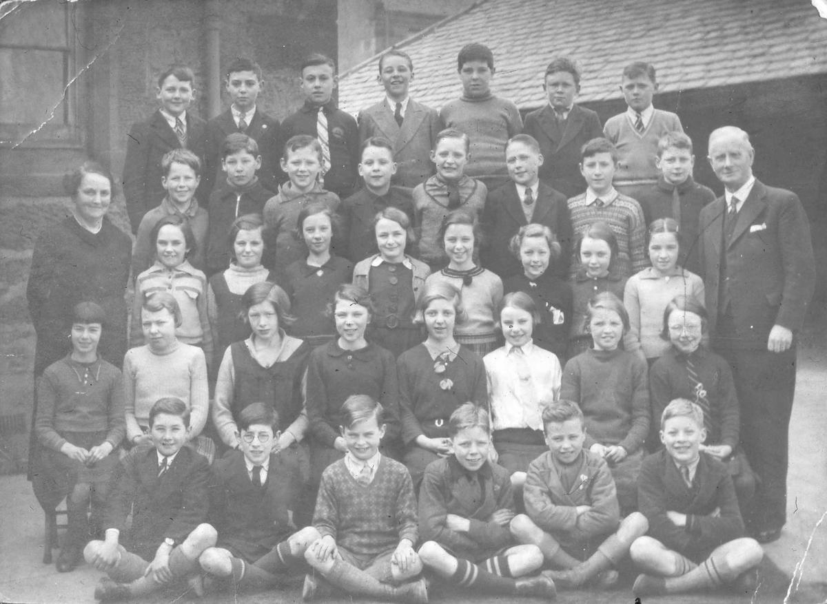 Bainsford School pupils - Falkirk Council