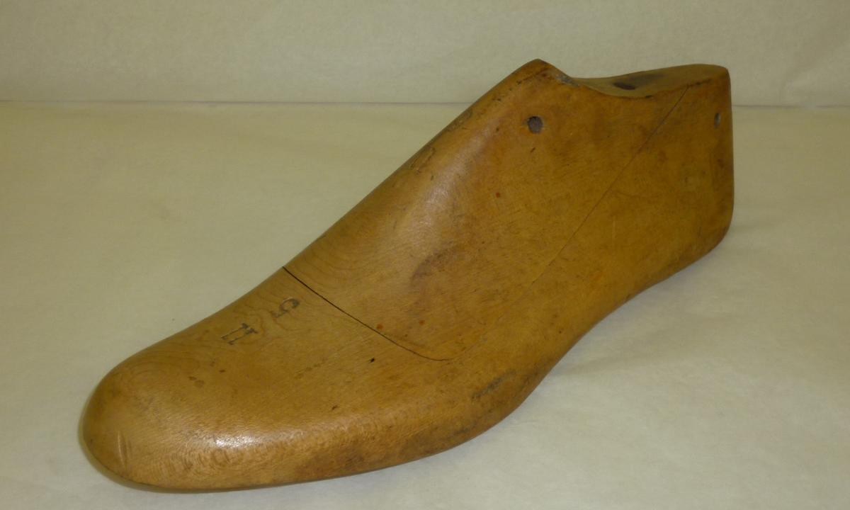 last; wooden - Falkirk Council