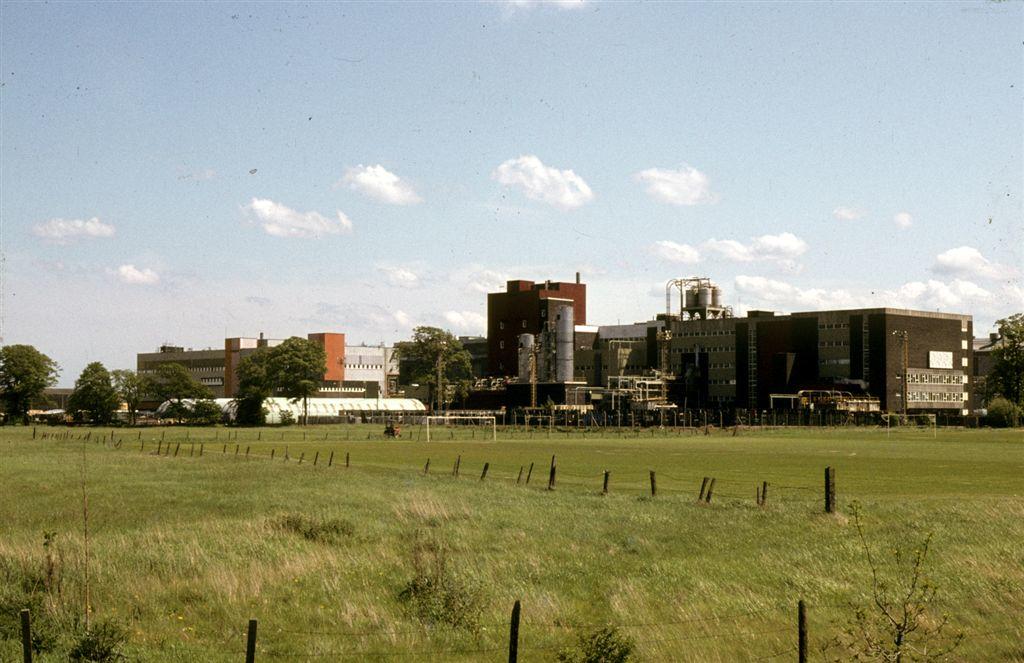ICI plant at Grangemouth, from Dalgrain Rd. - Falkirk Council