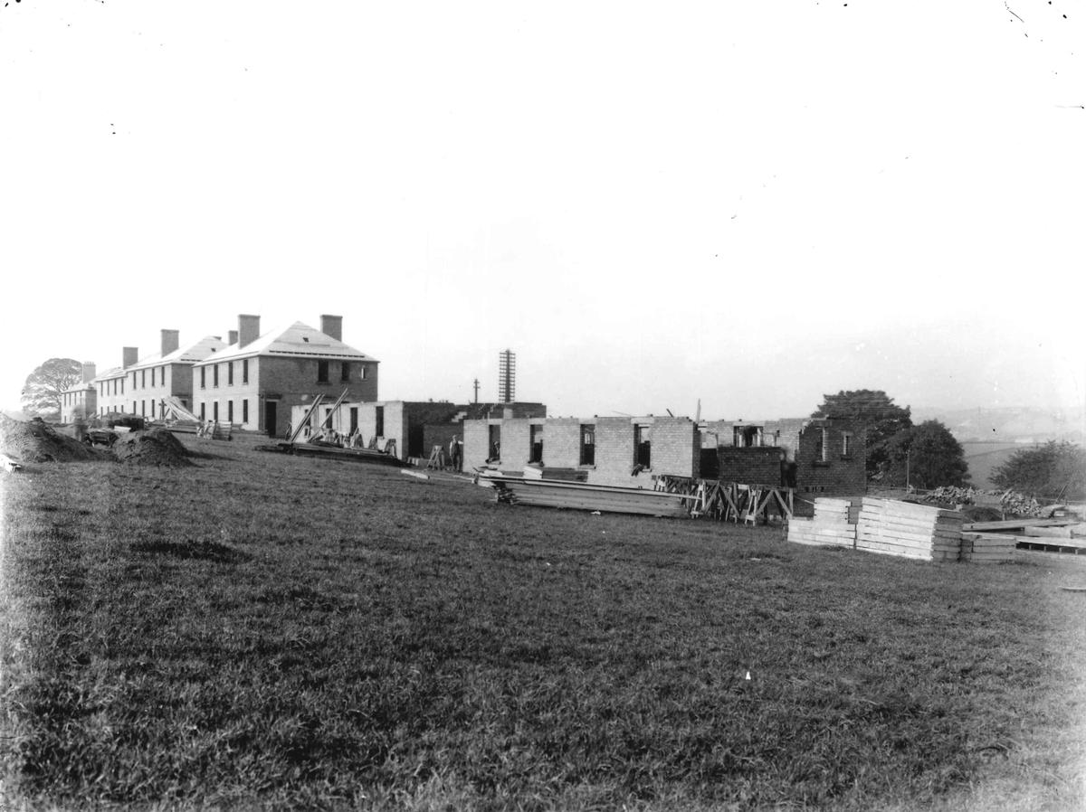 Construction of four-in-a-block housing - Falkirk Council